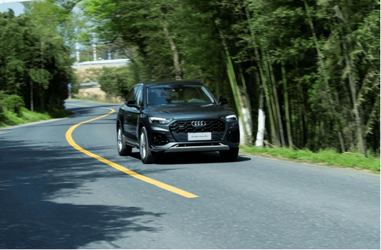 还在纠结豪华中级SUV买啥好？对比宝马X3，奥迪Q5L才是真香之选_搜狐汽车_搜狐网