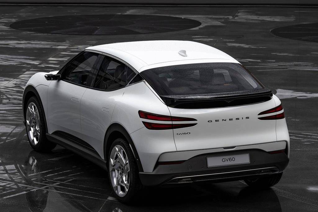 新车捷尼赛思GV60实车曝光！外观很年轻很运动，定位纯电豪华SUV_搜狐汽车_搜狐网