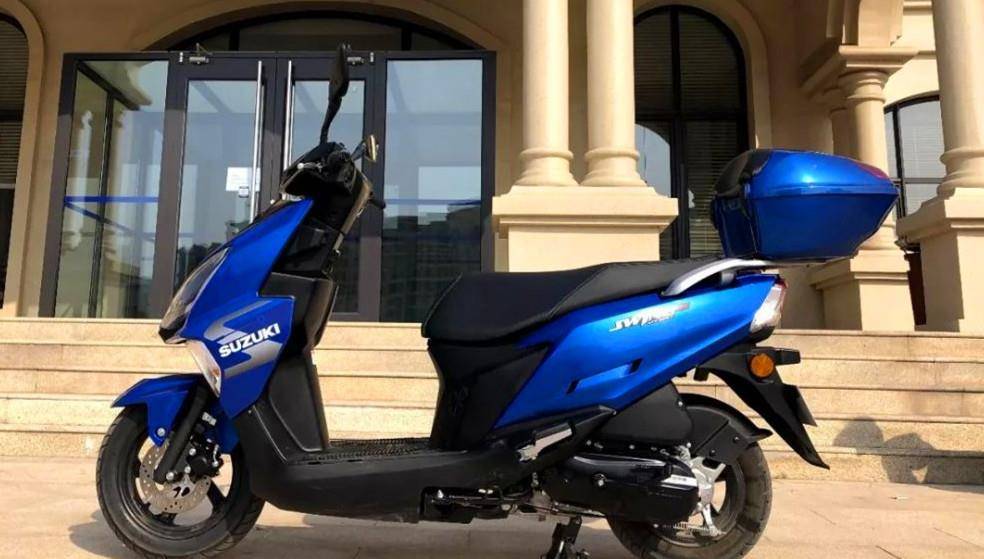 不到1万元，铃木UU125的升级版来，外观更漂亮，还带脚启动_搜狐汽车_搜狐网