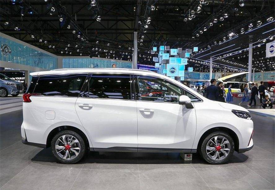 买不起GL8可以看它！颜值不输埃尔法，油耗5毛，关键不足9万_搜狐汽车_搜狐网