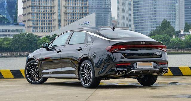 中型车又一“黑马”，车长4980mm，一脚油门240马力，超高颜值_搜狐汽车_搜狐网