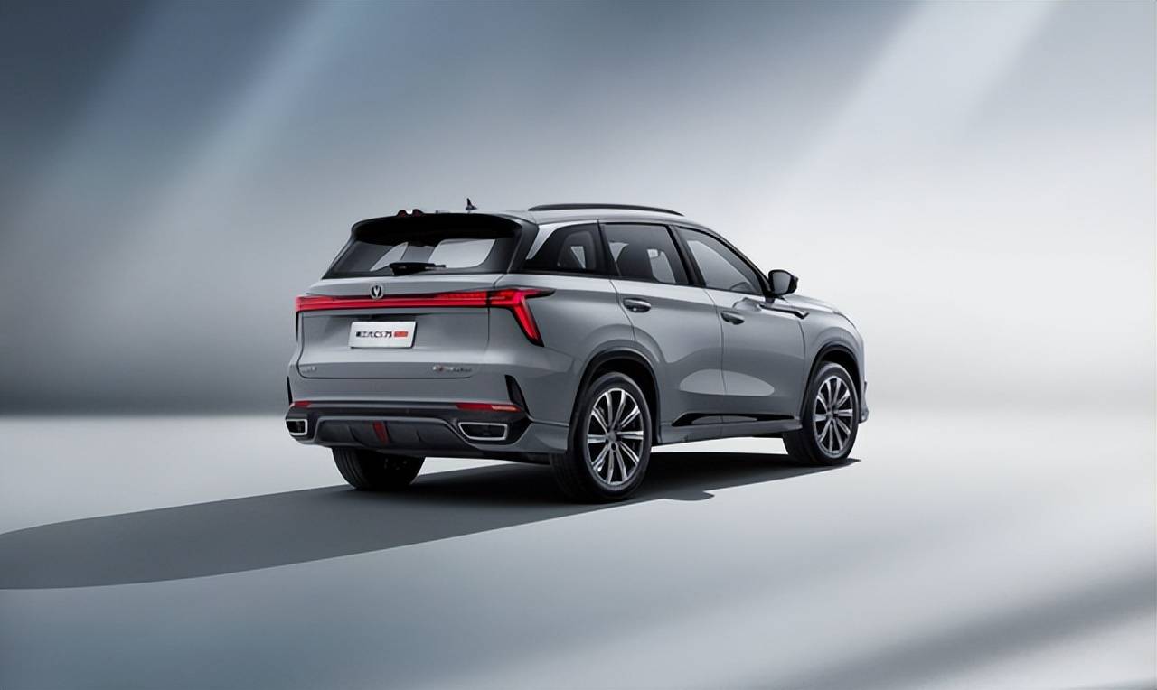 12.49万起 长安第三代CS75 PLUS重立标杆成天花板_搜狐汽车_搜狐网