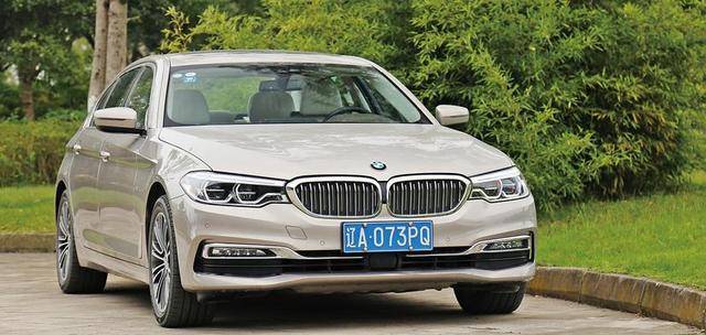 42.9万提了辆奔驰E级，2个月后再开宝马530Li，车主：差距不一般_搜狐汽车_搜狐网