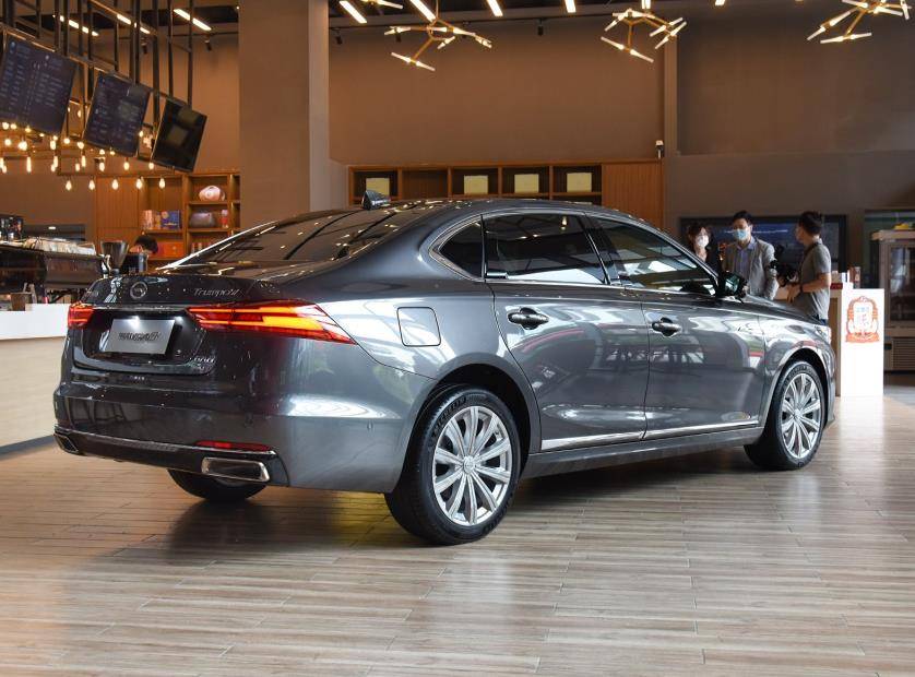 传祺GA8迎来改款，比本田雅阁更帅气，2.0T爆252马力，车长超5米_搜狐汽车_搜狐网