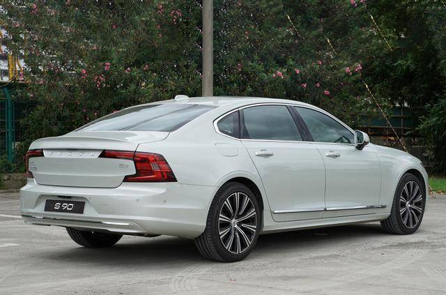 36万喜提“丐版”沃尔沃S90，开了6个月，车主：喜忧参半！_搜狐汽车_搜狐网