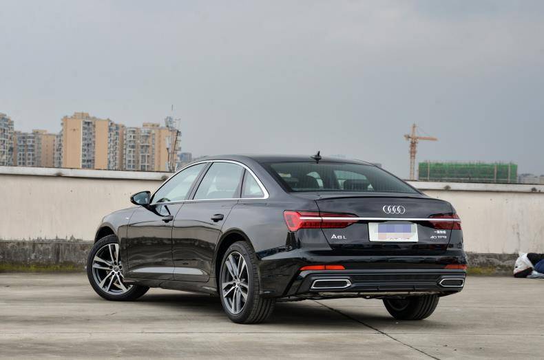 36.1万提了辆低配奥迪A6L，开了1个月后，车主有话要说_搜狐汽车_搜狐网