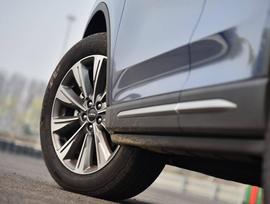 比宝马X1更豪华的美式贵族，全系245马力＋8AT，实测零百6.83秒_搜狐汽车_搜狐网