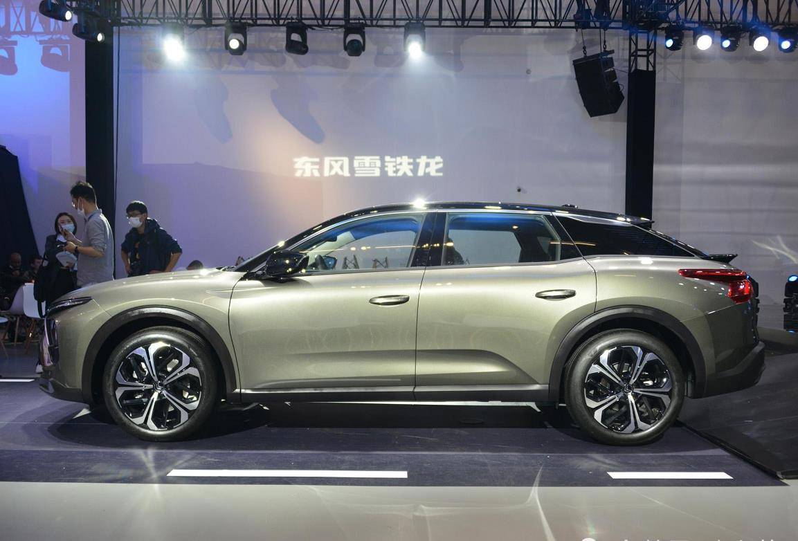 低配就够用！雪铁龙“凡尔赛C5 X”正式上市，14.37万起步，要火？_搜狐汽车_搜狐网