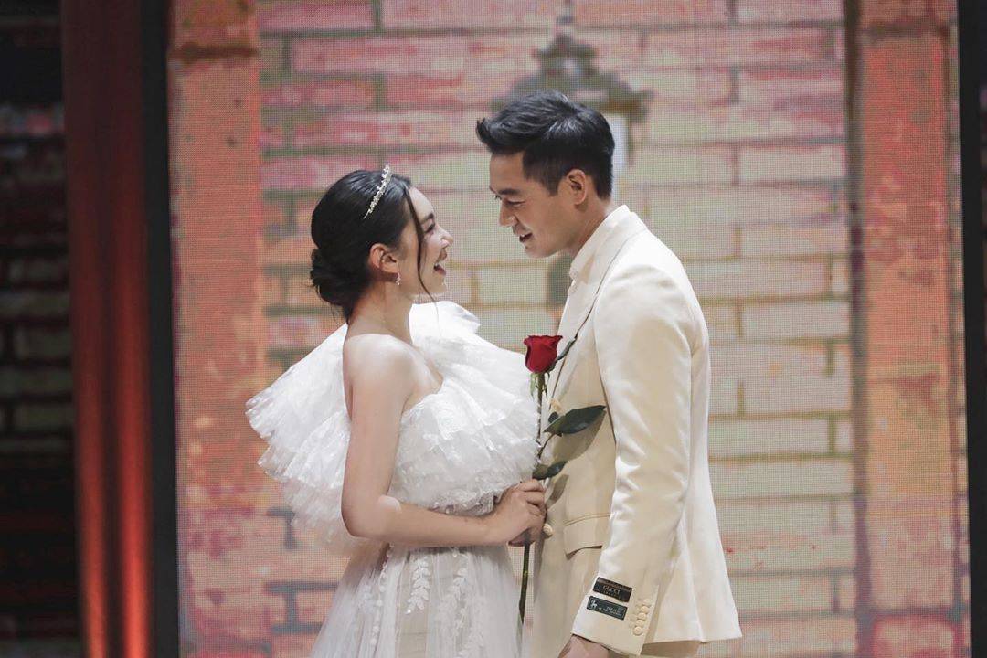 Bella和Weir这对国民情侣到底有多甜？你看了就知道_贝拉_祝福_爱情