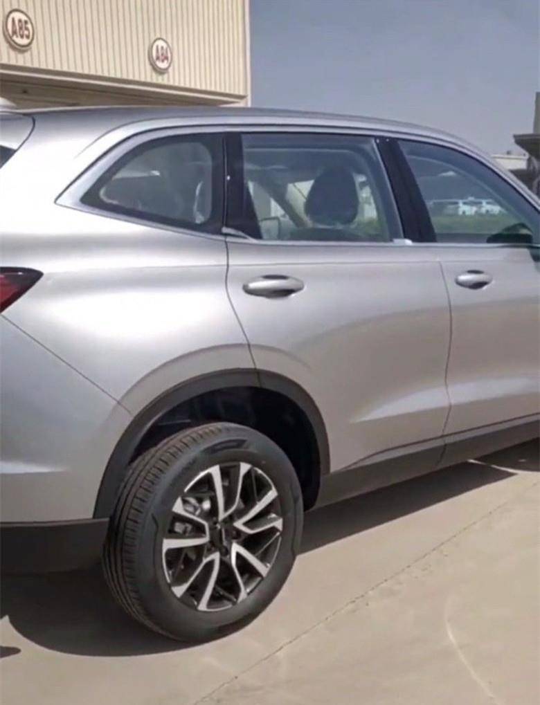 全新一代哈弗H6实车曝光，颜值提升，内饰科技感增强，或3月上市_搜狐汽车_搜狐网