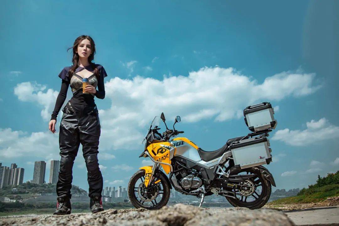 价位相近，动力、配置差异大：进阶的RX401能否叫板DL250_搜狐汽车_搜狐网