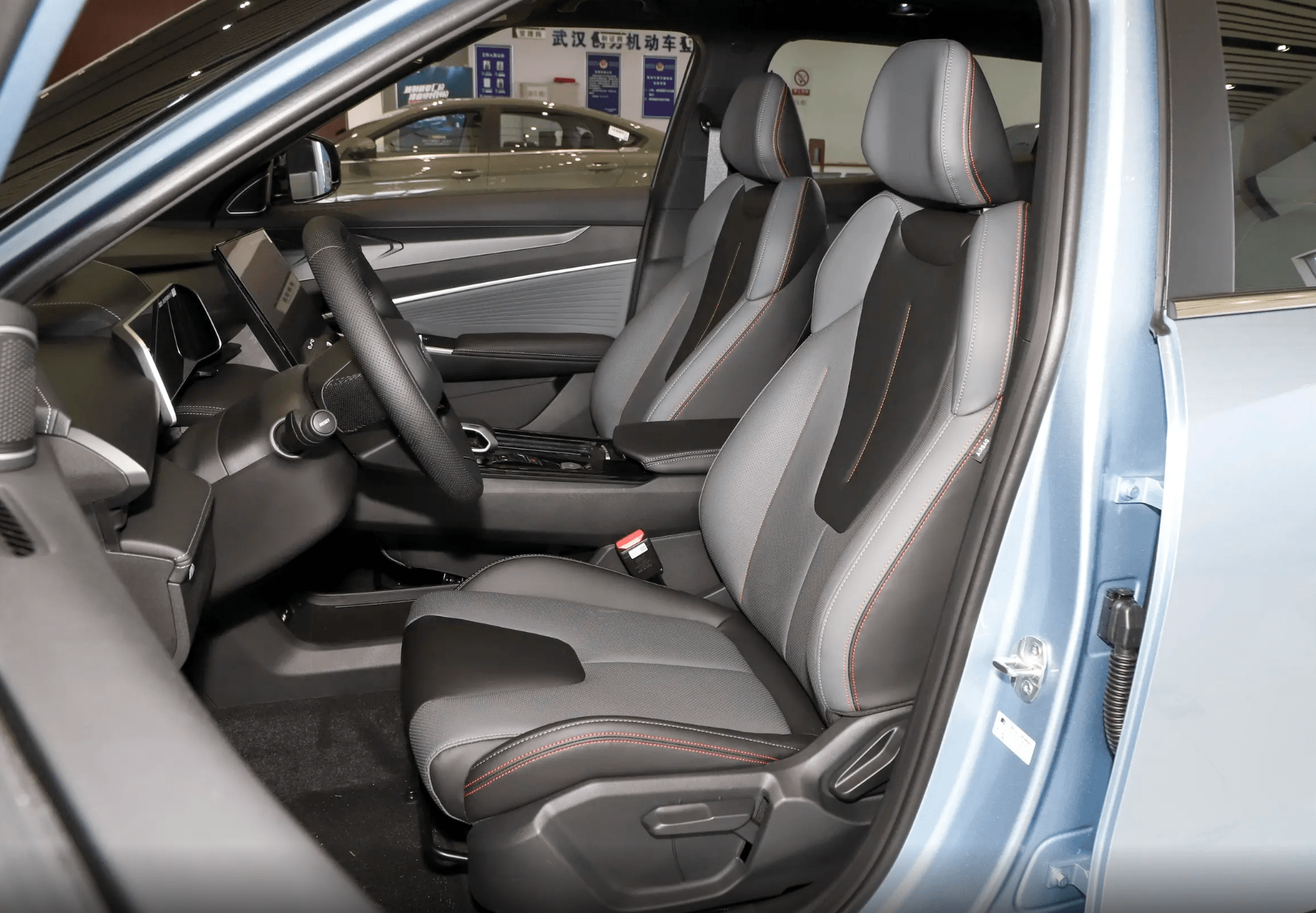 9万级全新SUV上市！大空间，奢华颜值，还有1.8T引擎_搜狐汽车_搜狐网