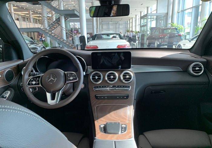 新款奔驰GLCL抵店，“满天星”前脸轴距近三米，实力迎战X3_搜狐汽车_搜狐网