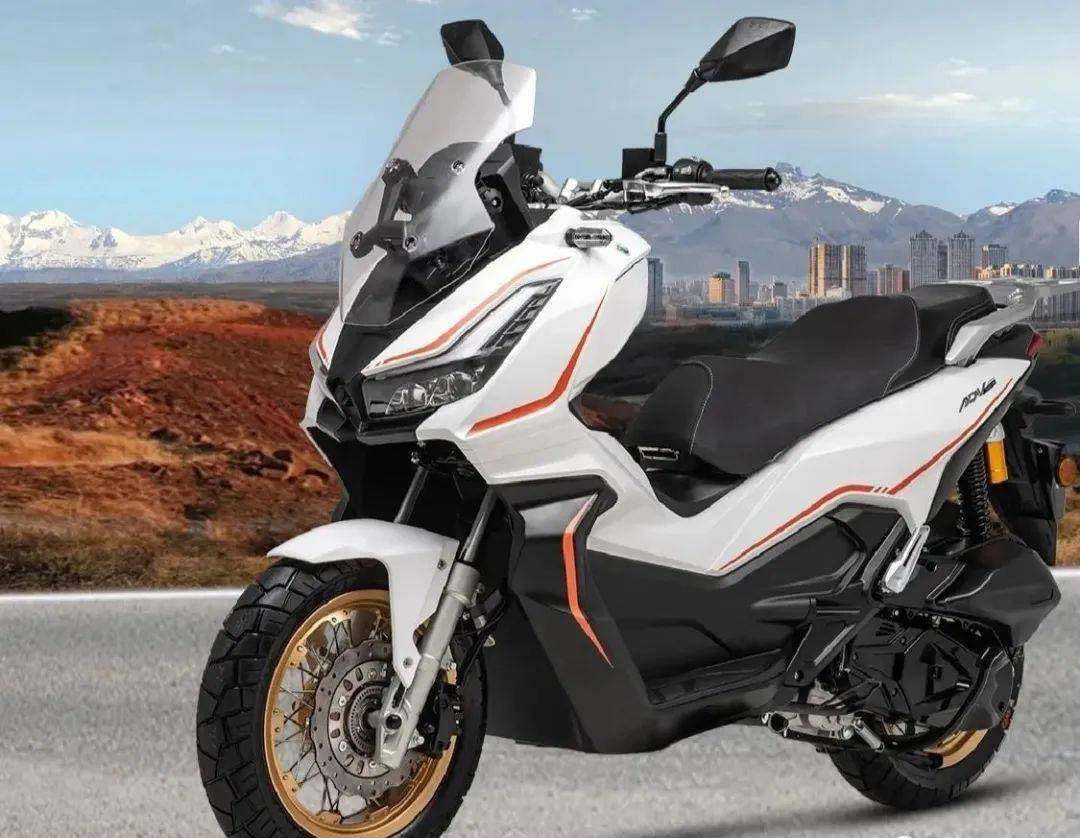 天鹰ADV150上市，售价13980元，除了配置丰富，还有13升大油箱_搜狐汽车_搜狐网