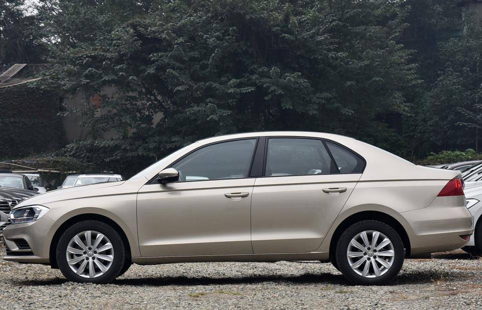 新款大众宝来登场，油耗5.6L＋6AT，比思域省心，11.1万起带国六_搜狐汽车_搜狐网