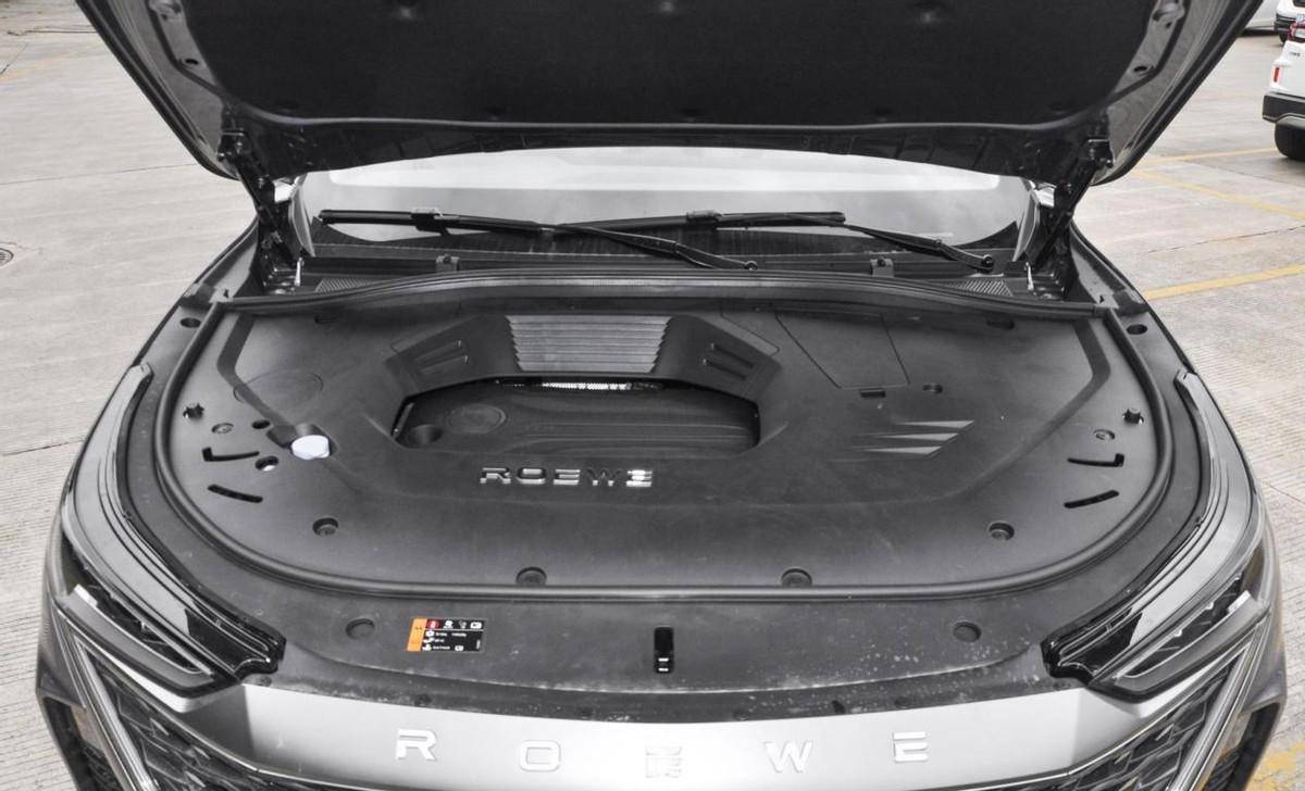 17.58万起，标配2.0T+9AT，定位中大型SUV，体验荣威RX9_搜狐汽车_搜狐网