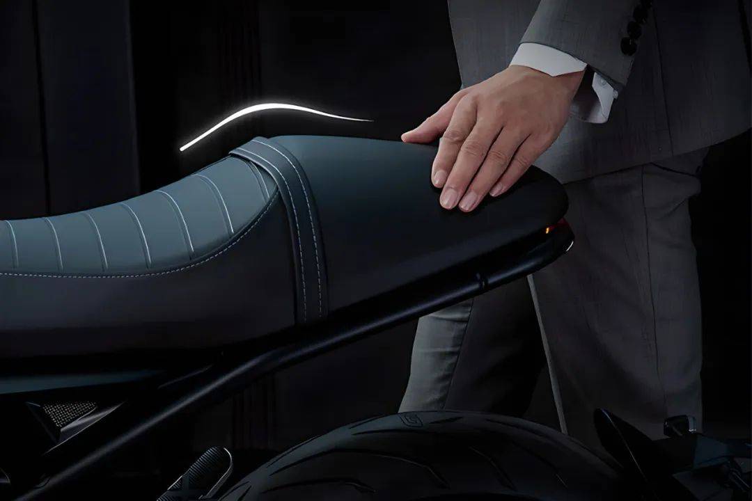 34800元：高金GK500咖啡版R重装上市_搜狐汽车_搜狐网