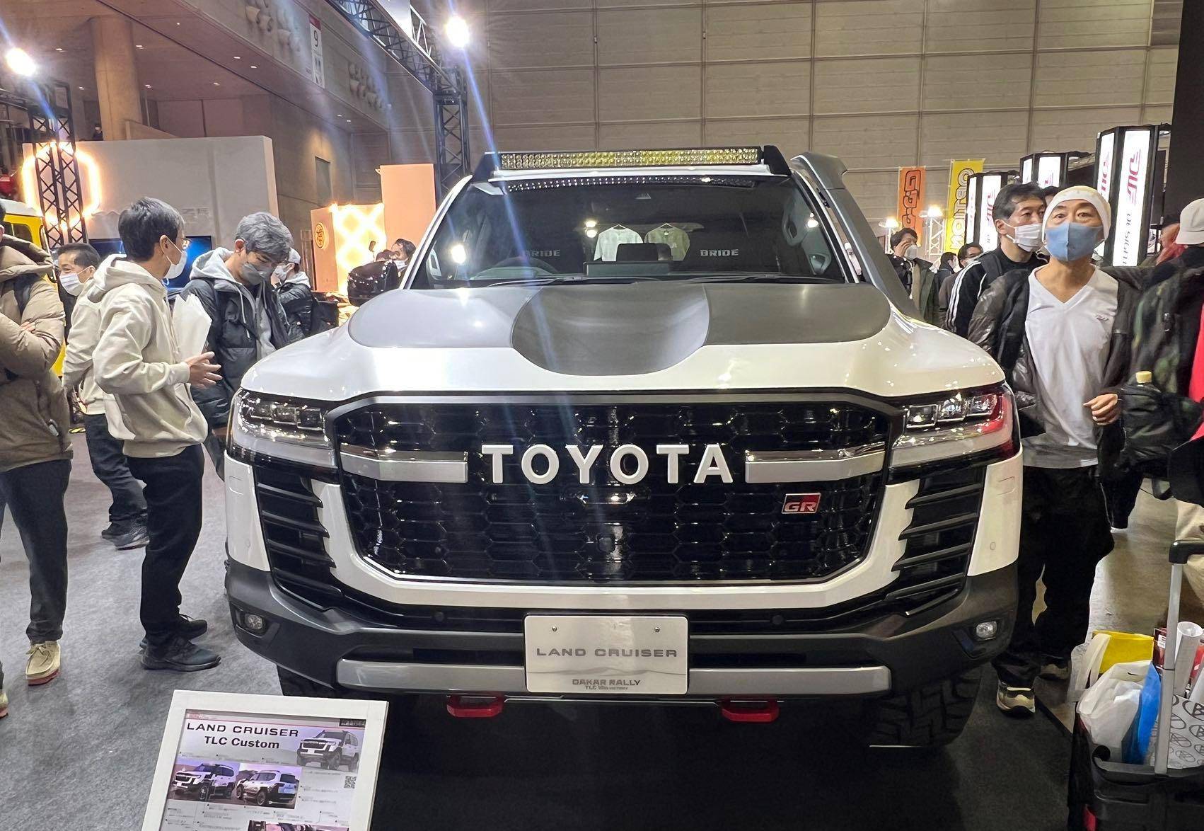 陆巡达喀尔版亮相，外观硬派，配3.5T+10AT+桶形座椅，6.7s破百_搜狐汽车_搜狐网