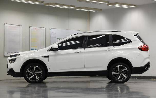 这款SUV太“生猛”，全系不配仪表盘，204马力配6AT，14万刚出头_搜狐汽车_搜狐网