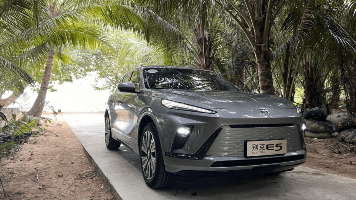 别克E5凭什么能成为爆款？深度试驾后答哥找到了答案!_搜狐汽车_搜狐网