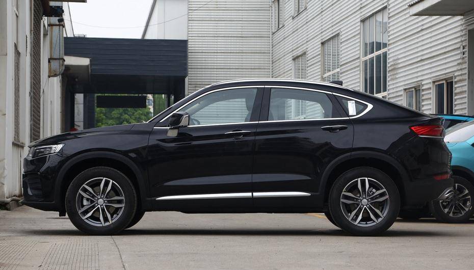 李书福不负众望，打造出高性能跨界SUV，2.0T＋四驱，17.98W起_搜狐汽车_搜狐网