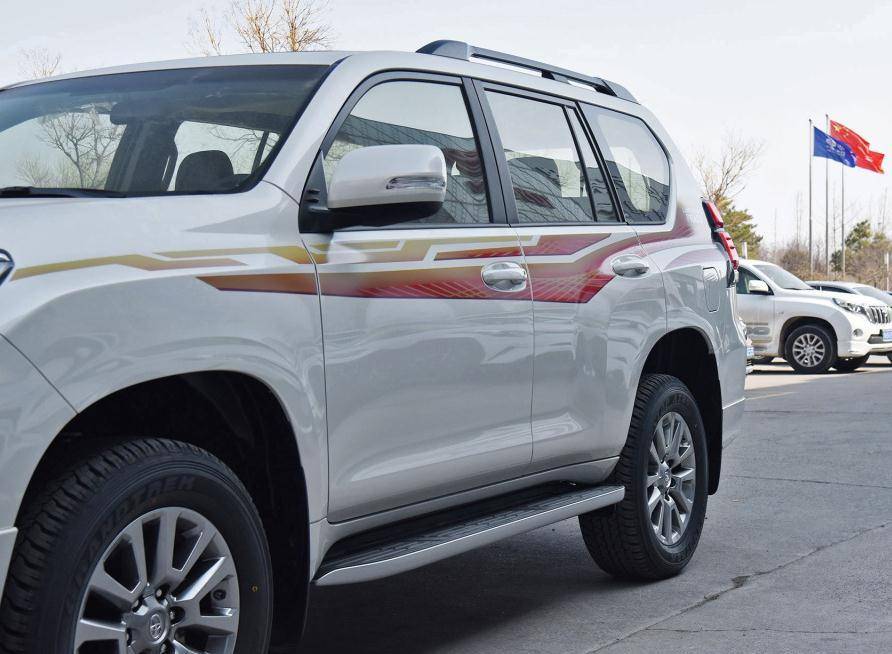 看啥路虎？丰田这员大将长5米，3.5L＋6AT＋280马力，越野猛如虎_搜狐汽车_搜狐网