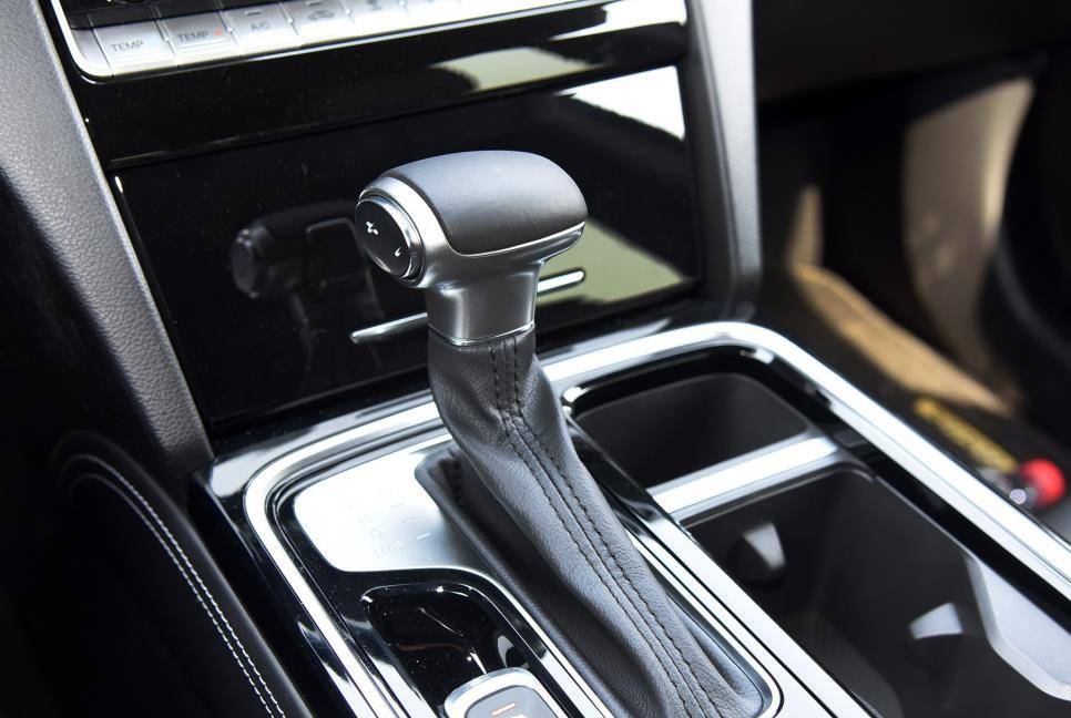 又一“性能巨兽”SUV，2.0T爆252马力，油耗7.9L，比悍马霸气_搜狐汽车_搜狐网