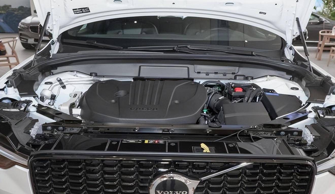 全新一代沃尔沃XC60终于来了！搭8AT+轻混系统，29万到底值不值？_搜狐汽车_搜狐网