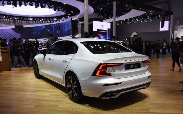 30万提了辆沃尔沃S60，再换到凯迪拉克CT5，车主：对比差距明显！_搜狐汽车_搜狐网