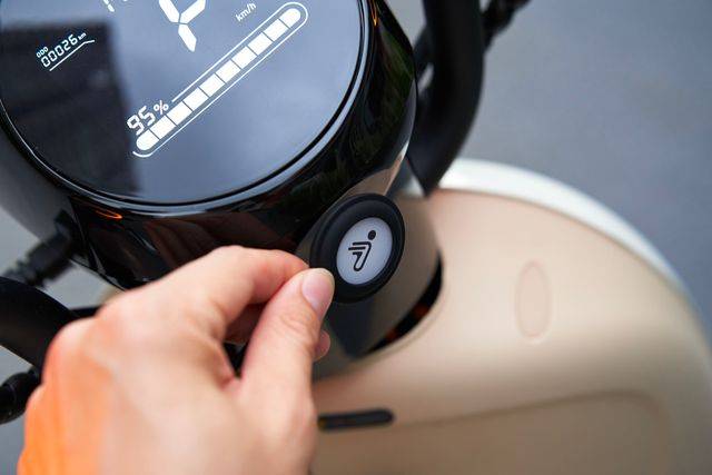 主打智能和长续航，九号电动Q90对比小牛MQiL，谁更值得入手_搜狐汽车_搜狐网