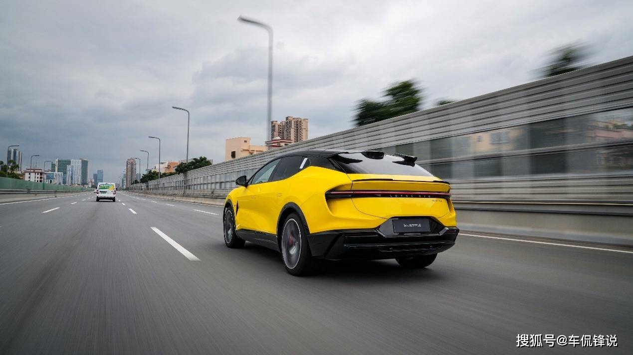 到店体验路特斯Eletre，75周年的底蕴赋予了极致操控感_搜狐汽车_搜狐网