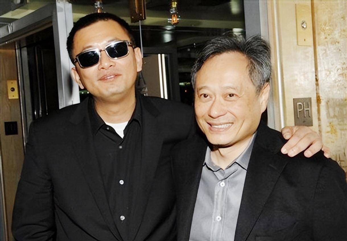 戛纳获奖导演王家卫：被妻子倒追，婚后多年才爱上她_陈以靳_香港_电影节