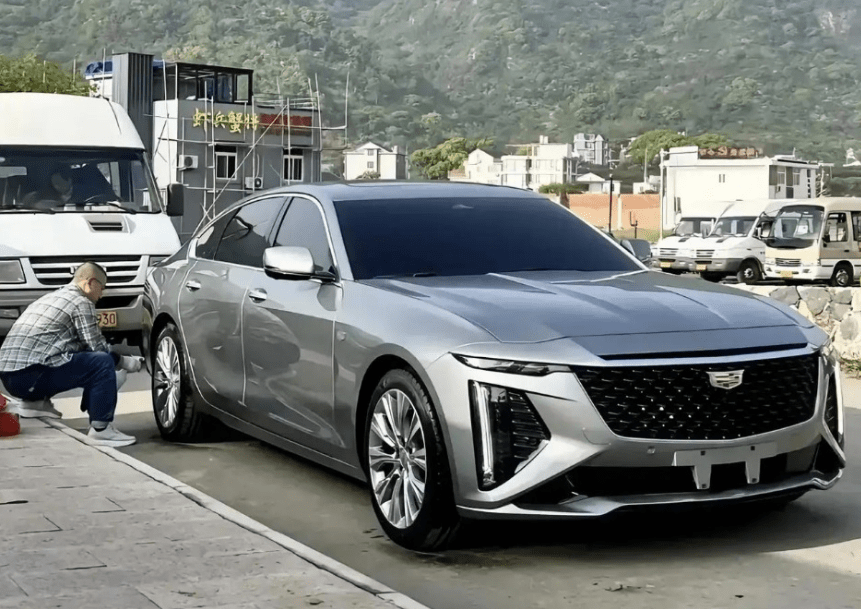 全新凯迪拉克CT6实车首次曝光,改动很大,强过BBA还是低性价比_搜狐汽车_搜狐网