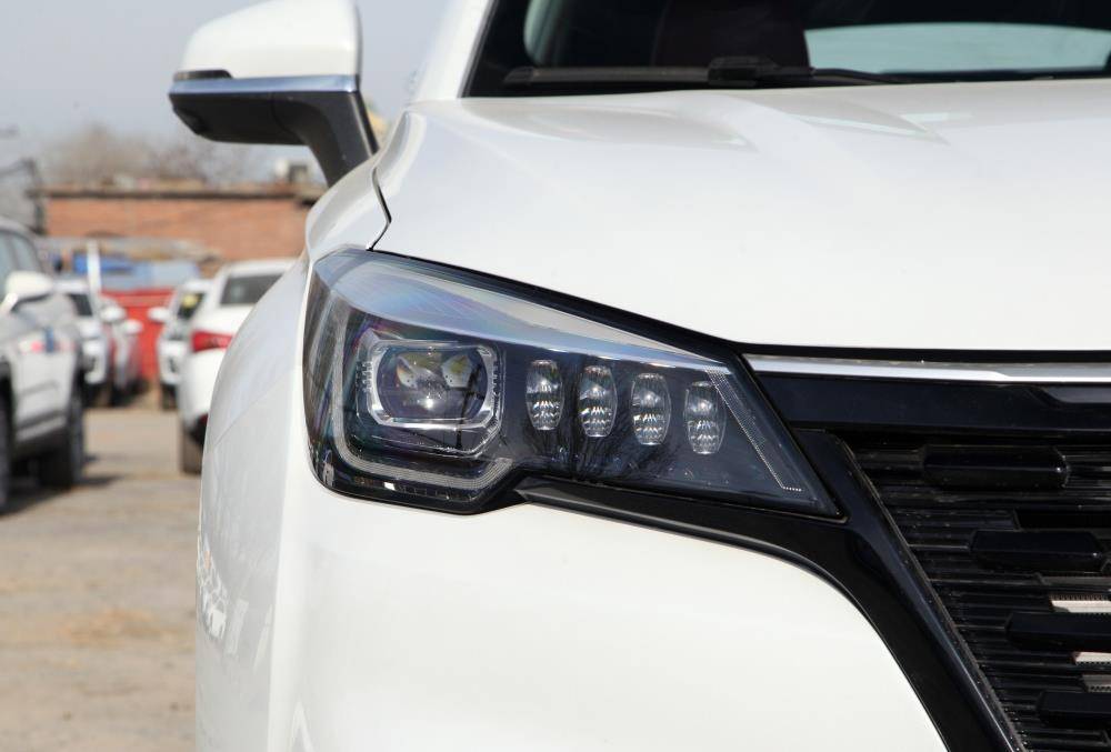 长安颜值派SUV，溜背线条不输宝马X4！233马力配8AT_搜狐汽车_搜狐网