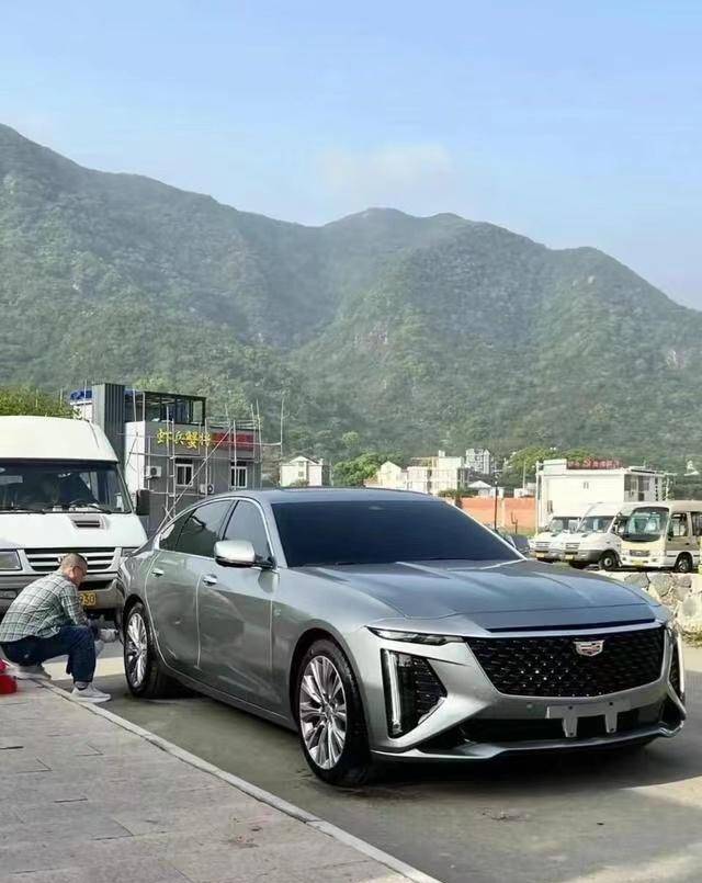 新款凯迪拉克CT6实车图曝光，外观内饰均提升，还在看奥迪A6L？_搜狐汽车_搜狐网