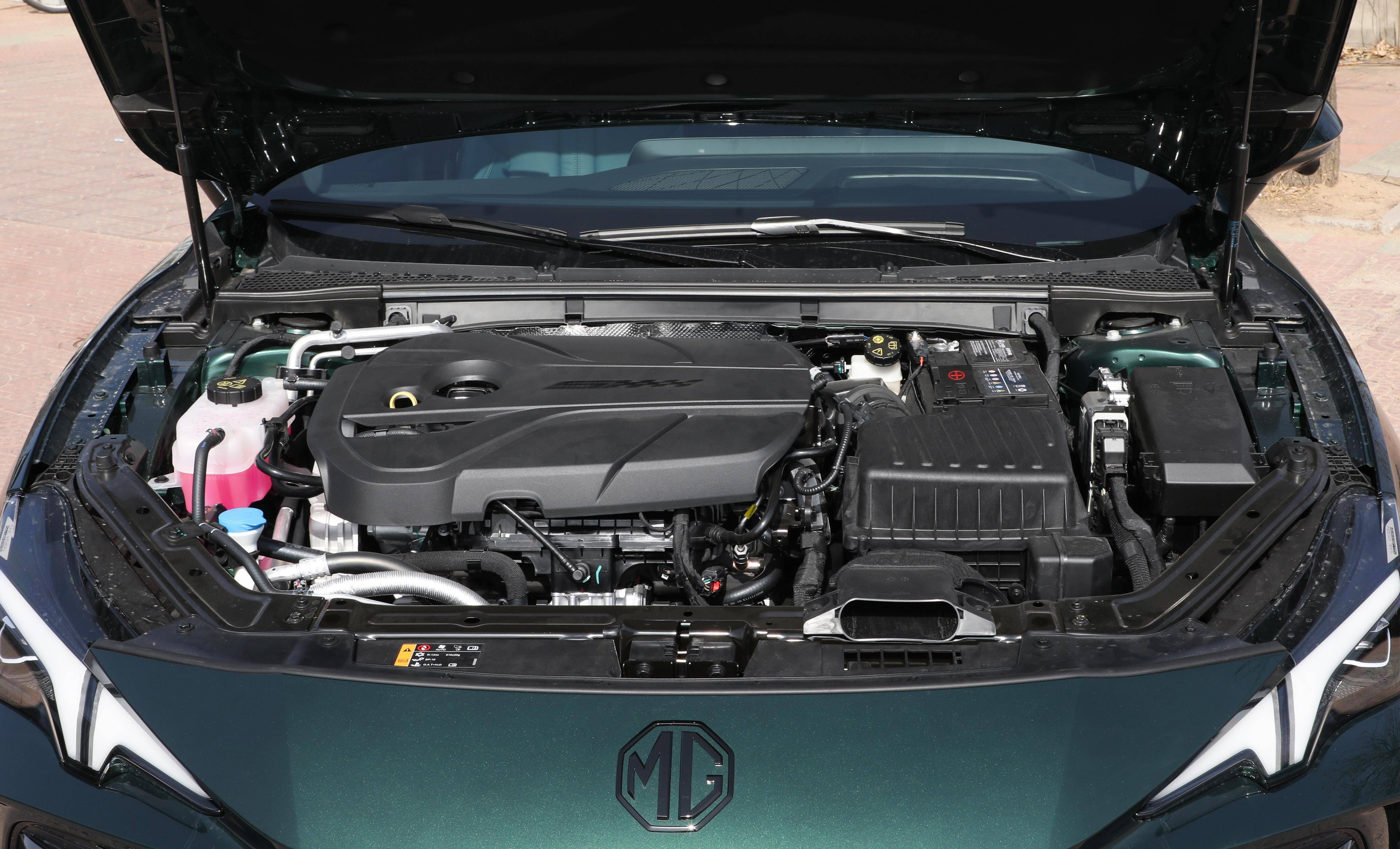 预算15万左右，可以看看这款，内饰讨喜，配261Ps+9AT，油耗不高_搜狐汽车_搜狐网