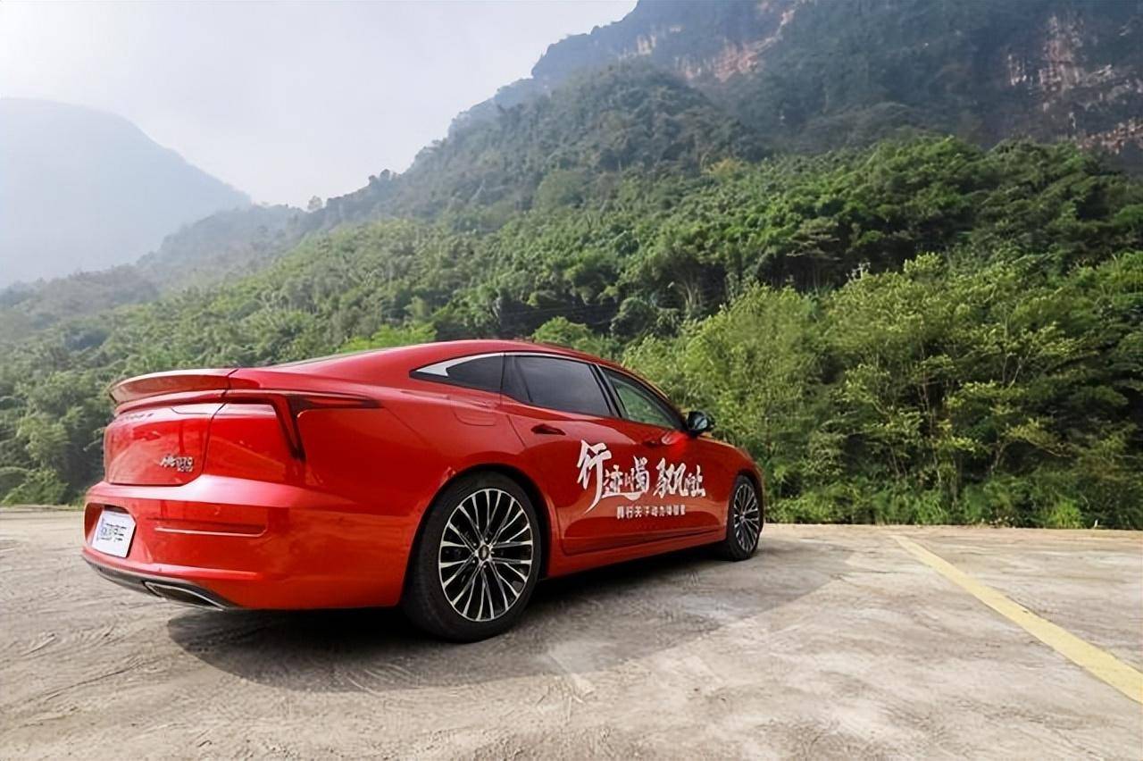 跑山战弯 请来奔腾B70 运动沟通欲望一本满足_搜狐汽车_搜狐网