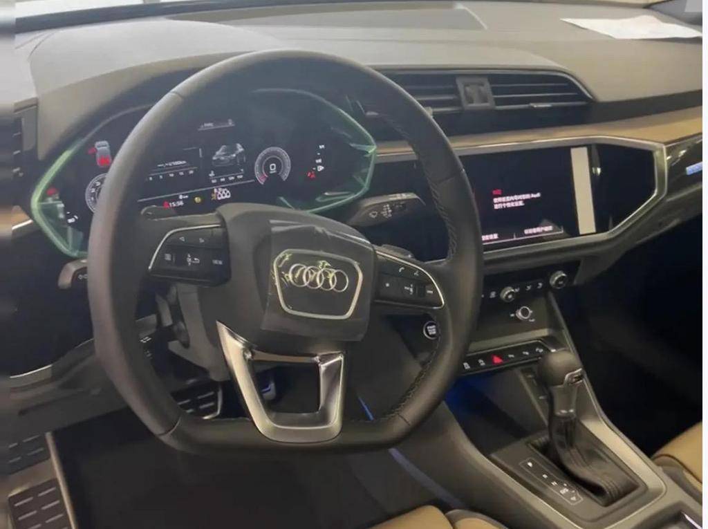 新“奥迪Q3”现车到店！外观不廉价，配置升级，搭1.5T EVO引擎_搜狐汽车_搜狐网