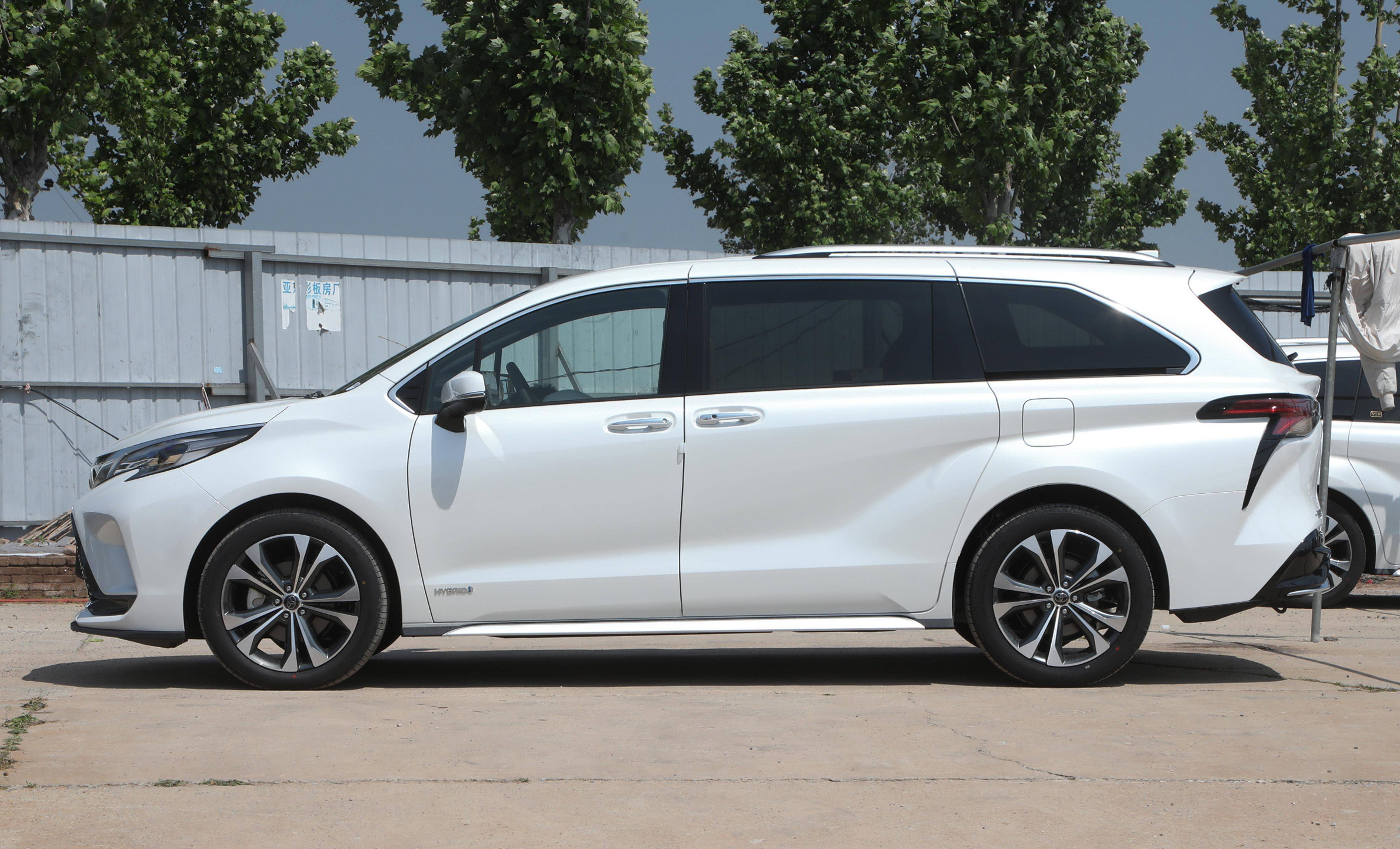 4月MPV销量榜发布：别克GL8、腾势D9、传祺M8分列前三名_搜狐汽车_搜狐网