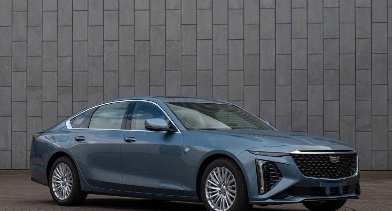 首批CT6实车到店，内饰赶上奔驰宝马，就看凯迪拉克价格诚意了_搜狐汽车_搜狐网