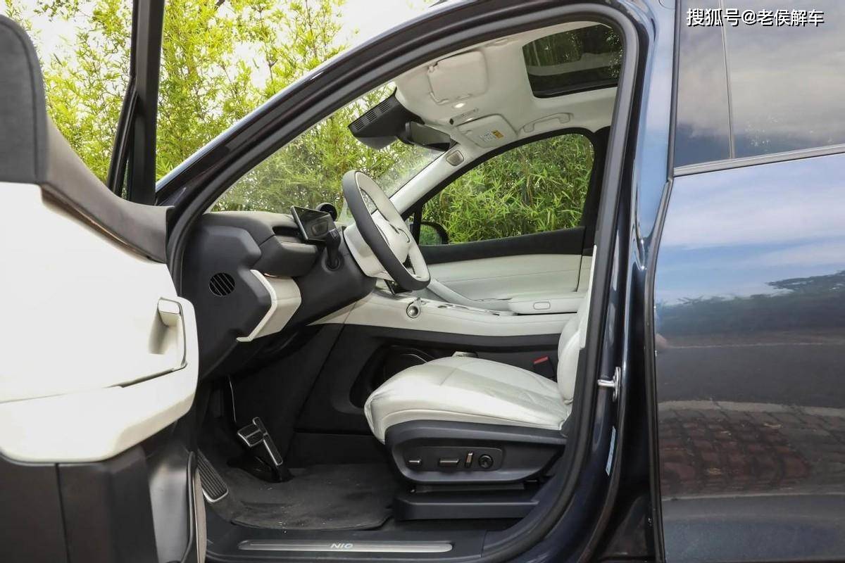“大五座”SUV的对决！岚图FREE对比蔚来ES7，谁更值得入手？_搜狐汽车_搜狐网