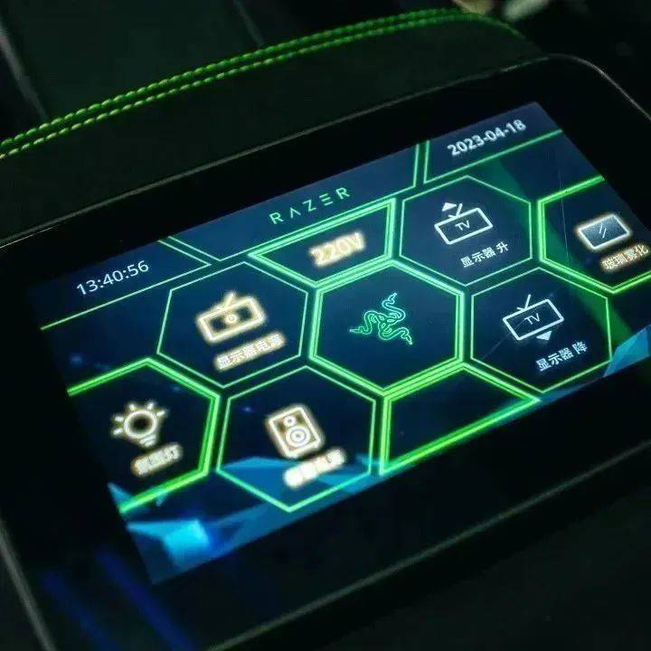 在年轻人的需求里挖呀挖呀挖，合创V09雷蛇版真的泰裤辣_搜狐汽车_搜狐网