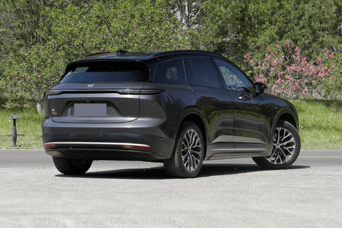 前脚全新ES6上市，后脚李想放话10月份理想L7月销达成2万台_搜狐汽车_搜狐网