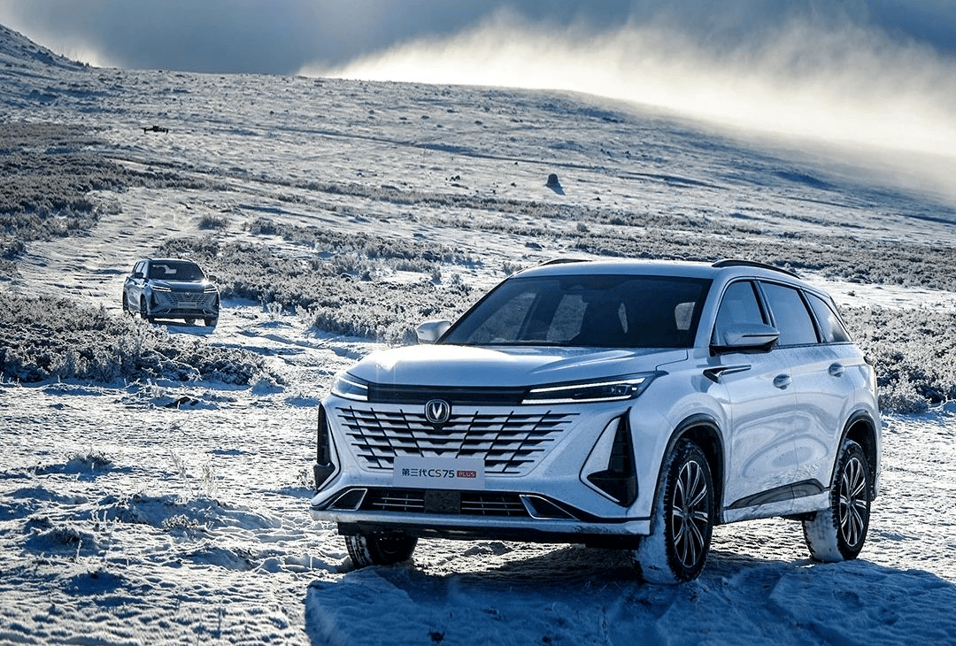 4月登顶燃油SUV销量第一 长安CS75PLUS凭什么“逆袭”新能源时代？_搜狐汽车_搜狐网