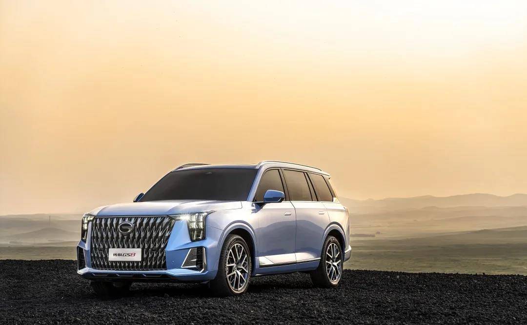 传祺高端大升级，外观很劲爆，内饰很豪华，新车操控比丰田双擎爽_搜狐汽车_搜狐网