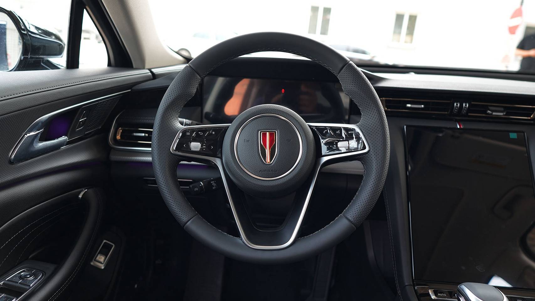 2.0T动力优秀 HEV加速快还省油 全新红旗H5您该这么选_搜狐汽车_搜狐网