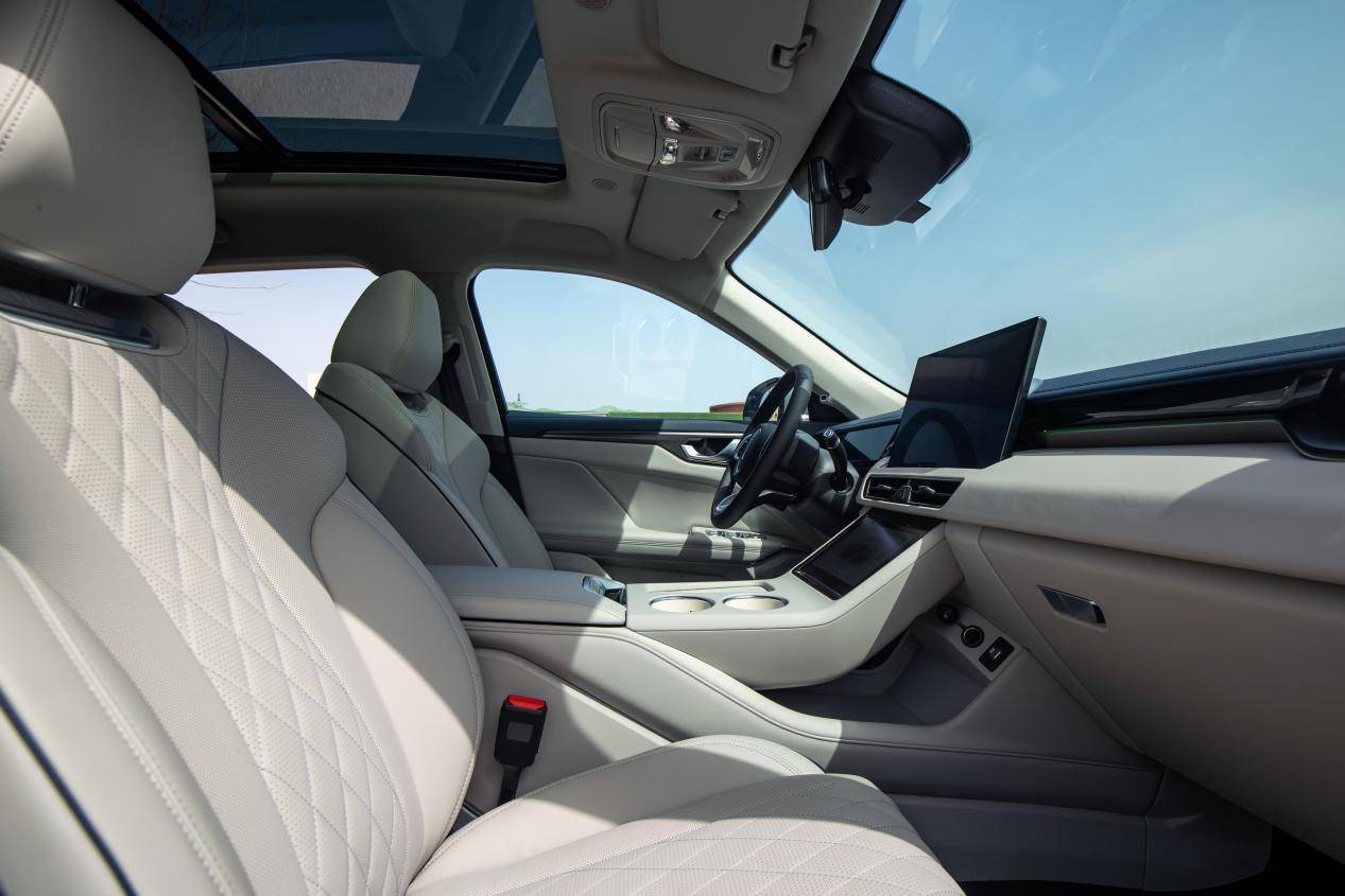 车圈大咖疯狂点赞的对象竟然是TA，新摩卡DHT-PHEV凭实力刷屏全网！_搜狐汽车_搜狐网