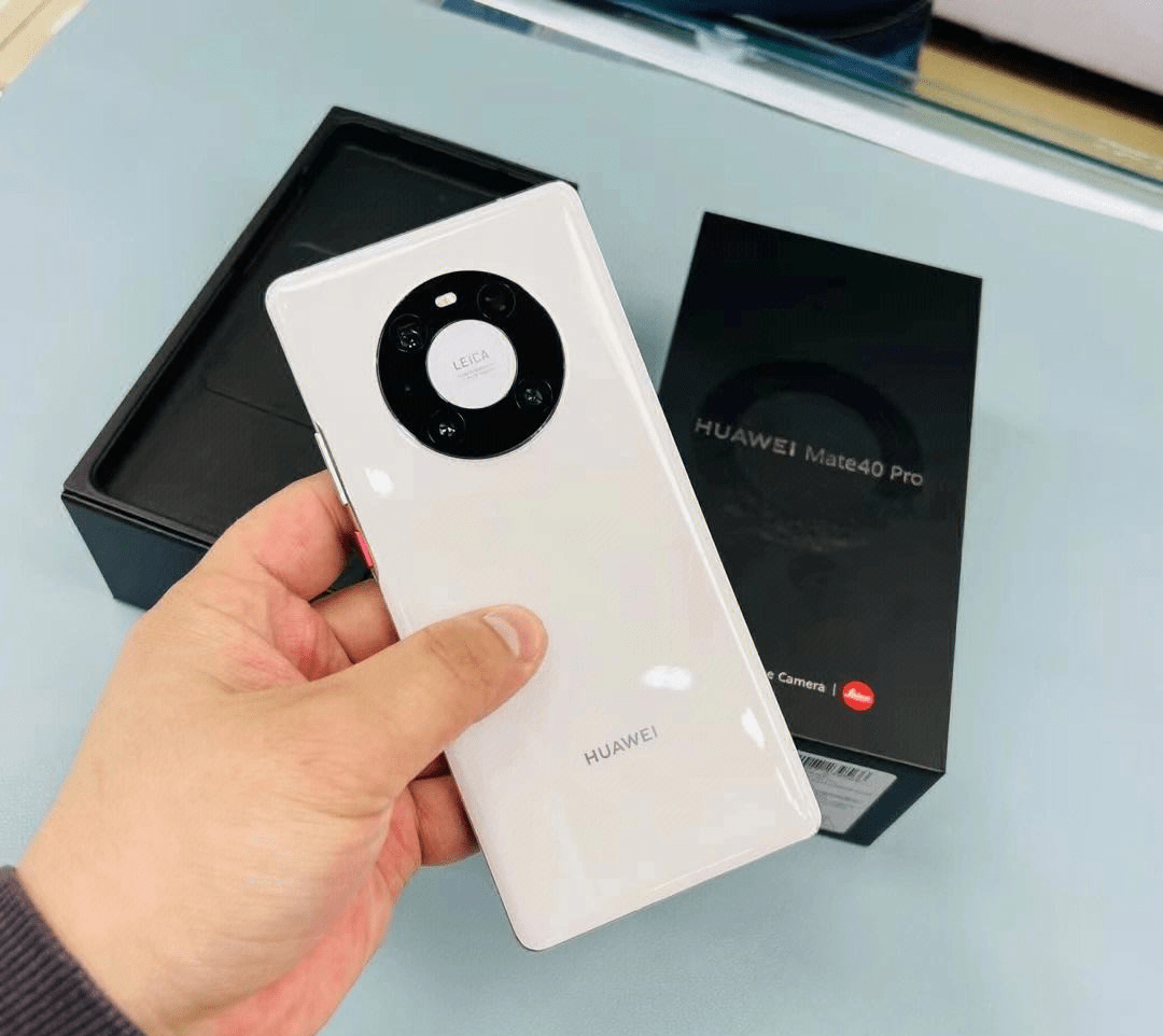 换掉用了两年的华为Mate40Pro，最终入手红米K60，这波体验如何_屏幕_性能_方面