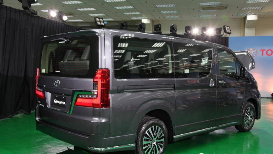 丰田“Granvia”即将上市，价格仅40万起售，最大配备9座航空座椅_搜狐汽车_搜狐网