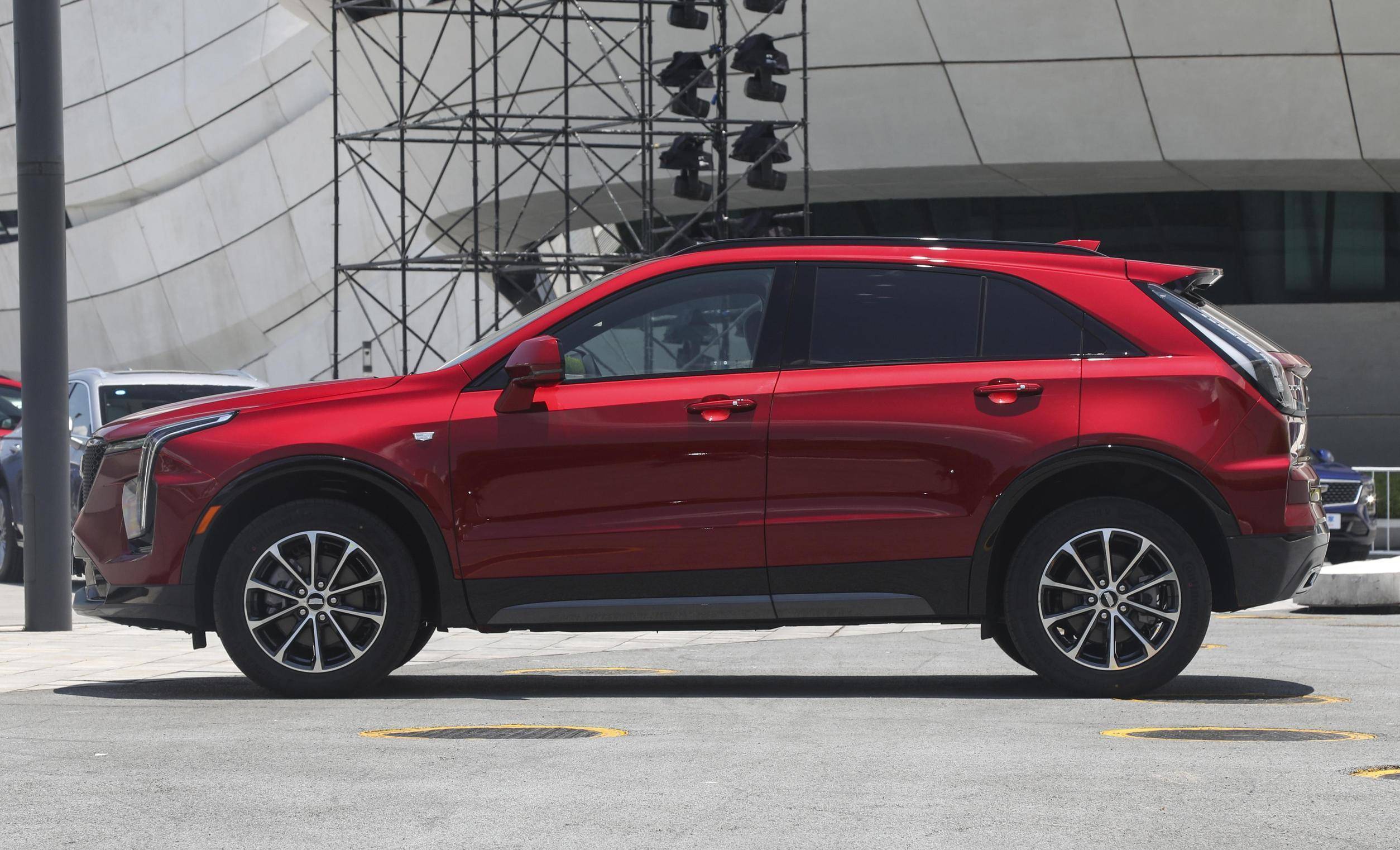 售价22.97万元起，2024款凯迪拉克XT4上市，新增1.5T动力_搜狐汽车_搜狐网